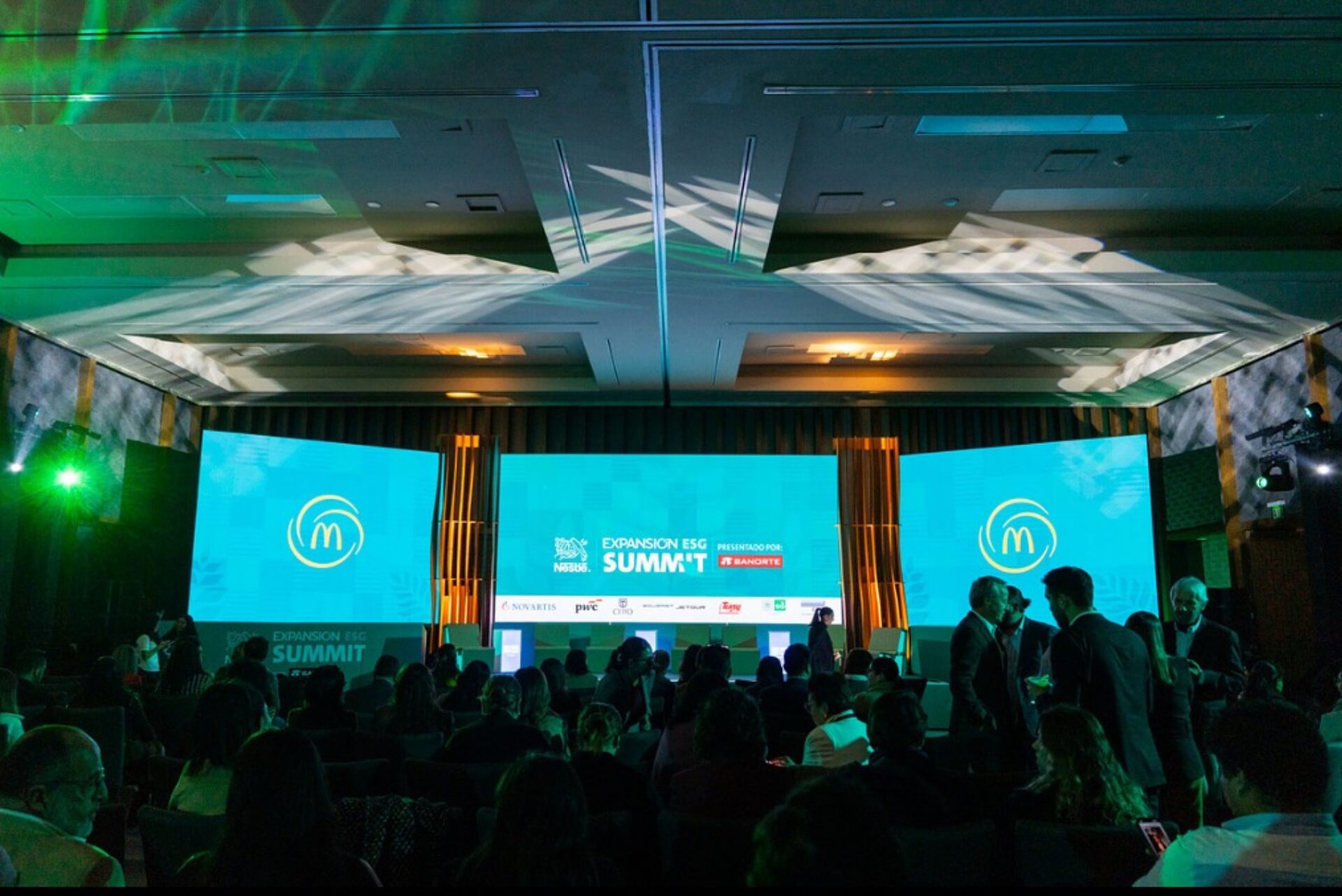 Grupo Educación presente en el ESG Summit México 2025 - grupoeducacion.com